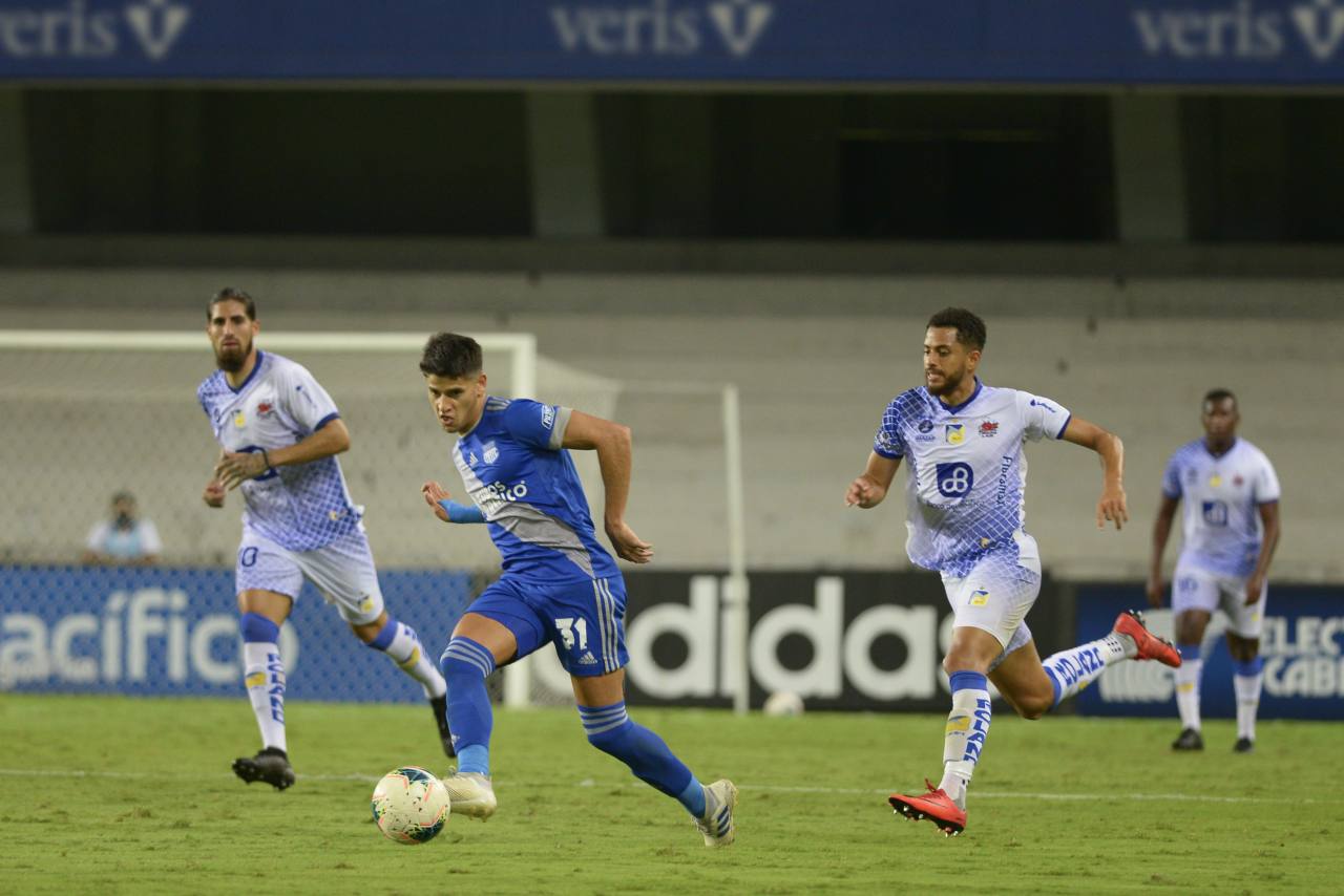 Facundo Barceló dio la victoria 3-2 a Emelec sobre Delfín en la Liga ...